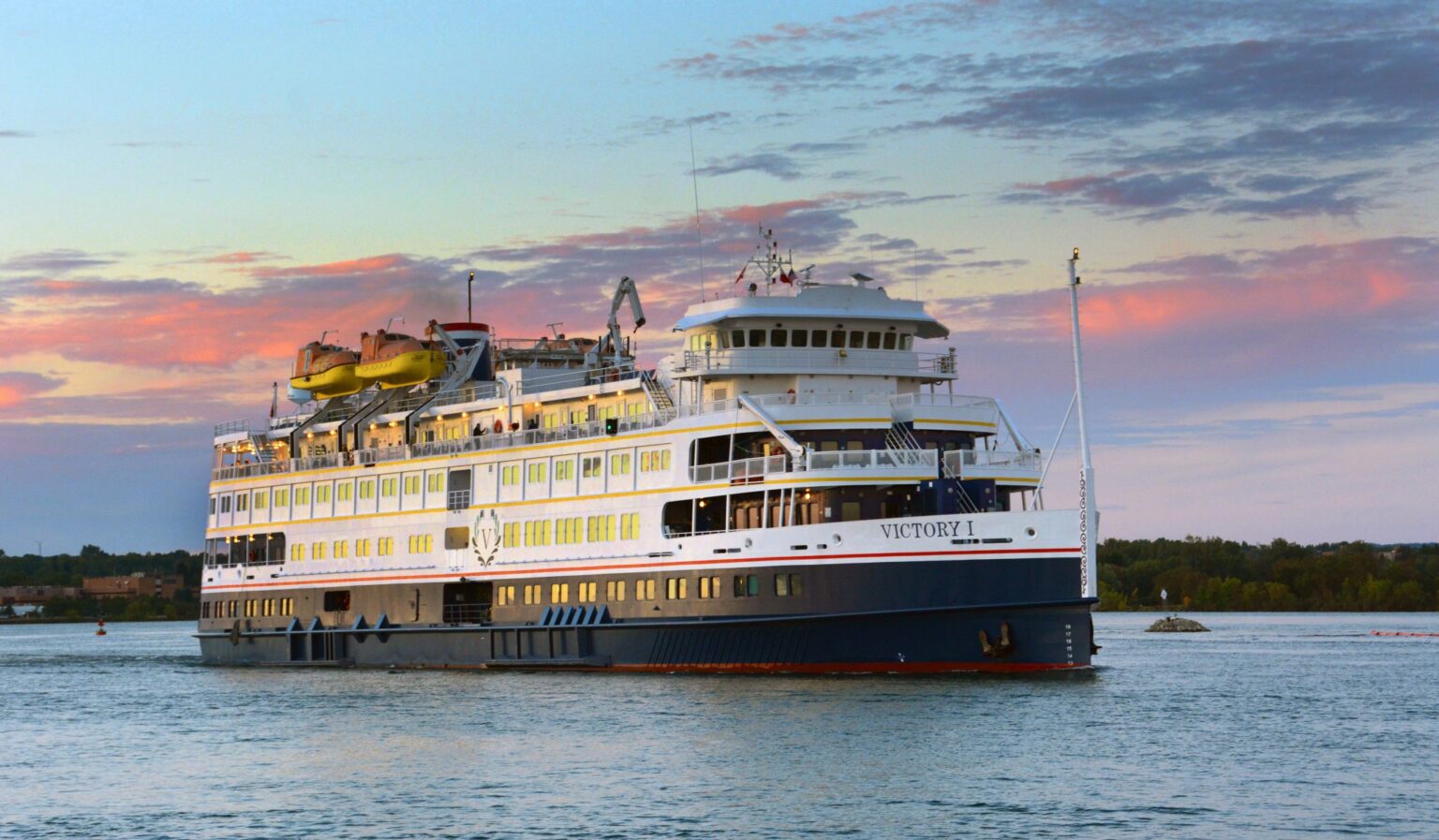 We Reviewed Great Lakes Cruises 2025 - Best Routes, Ships & Prices ...