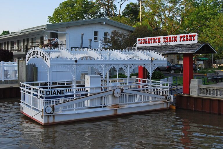 Michigan Attractions - 20 Little-Known And Uniquely Weird Michigan ...