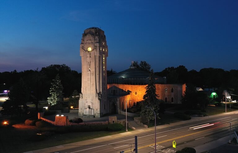 Top 8 Things To Do In Royal Oak - Captivating Little Adventures